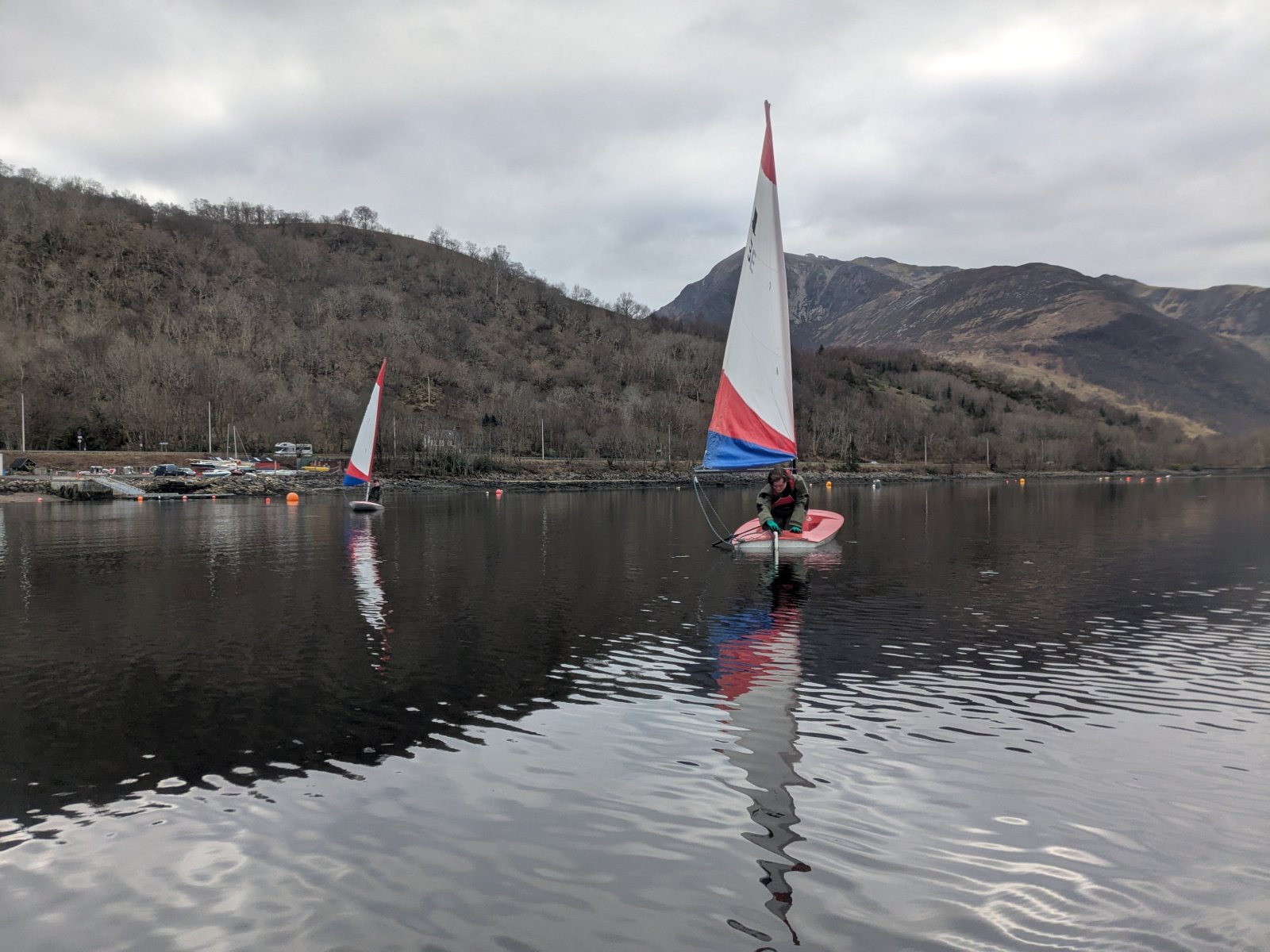 Sailing dinghies again - Glencoe Boat Club